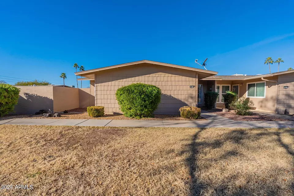 10585 W Palmeras Dr #H, Sun City, AZ 85373 | 36 Photos - Movoto
