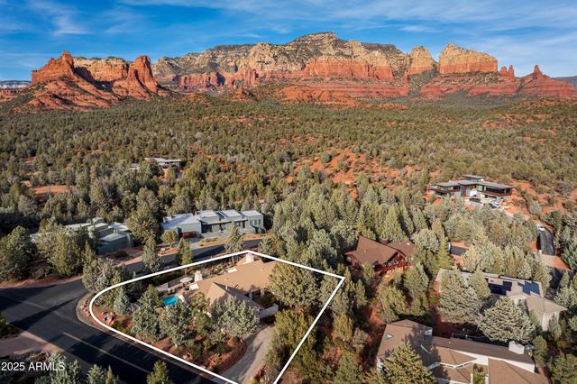 115 Painted Cliffs Dr, Sedona, AZ 86336 | MLS# 6825576 | 42 Photos - Movoto