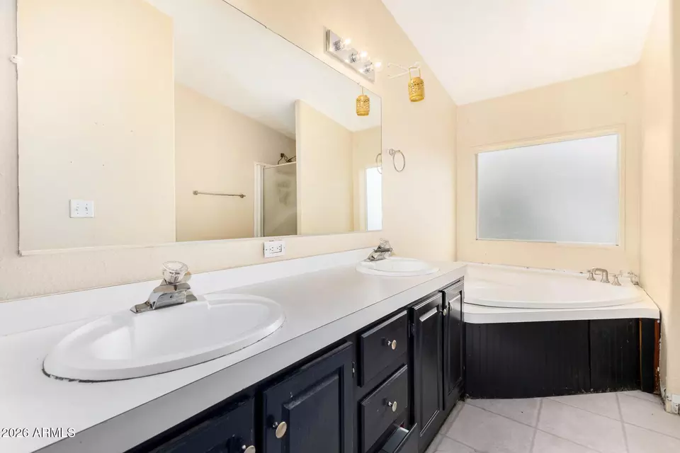 3521 W Lone Cactus Dr, Glendale, AZ 85308 | MLS# 6981453 | 27 Photos ...