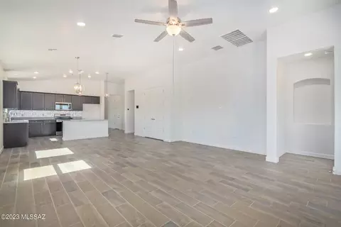 11670 W Tom Henry Way, Marana, AZ 85653 | 26 Photos - Movoto