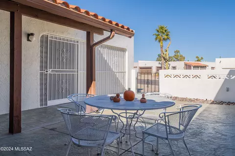 246 E Paseo De Golf, Green Valley, AZ 85614 | 48 Photos - Movoto