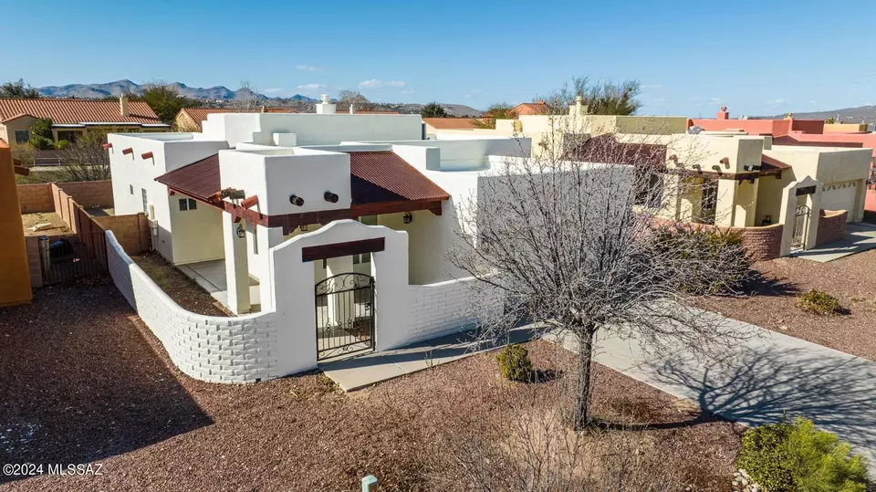 328 Via Bella Donna, Rio Rico, AZ 85648 | 20 Photos - Movoto