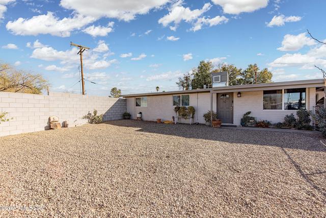 1513 W Mohave Rd, Tucson, AZ 85705 | MLS# 22501972 | 22 Photos - Movoto