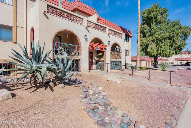 6335 N Barcelona Ln #720, Tucson, AZ 85704 | MLS# 22504263 | 19 Photos ...