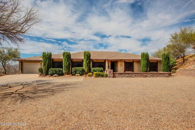 416 Rio Rico Dr, Rio Rico, AZ 85648 | MLS# 22508963 | 50 Photos - Movoto