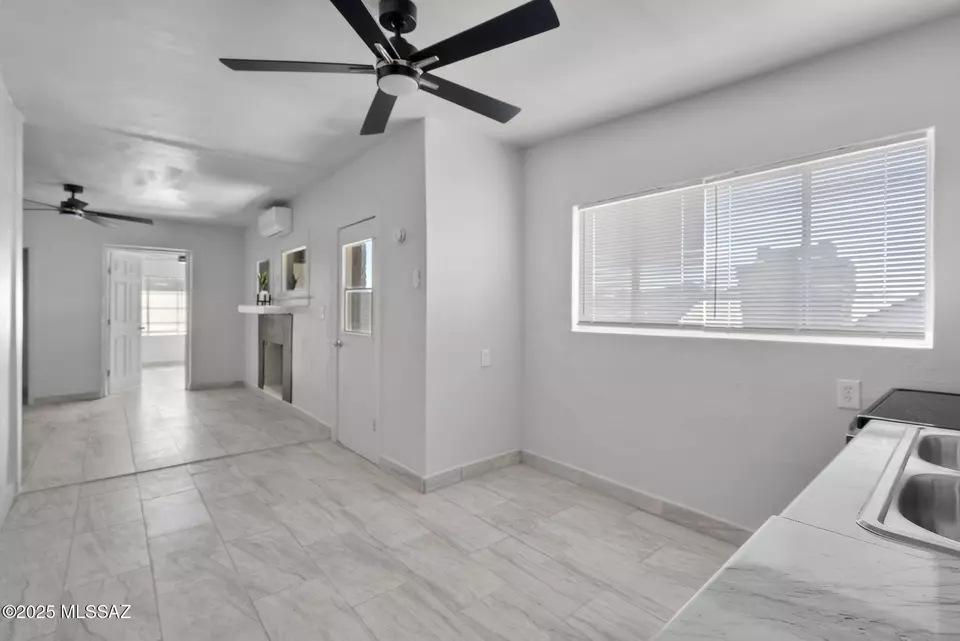 111 E Dumbauld St, Nogales, AZ 85621 | MLS# 22526796 | 26 Photos - Movoto