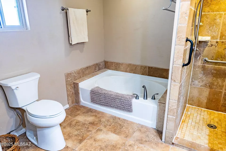 326 W Bonita St, Benson, AZ 85602 | MLS# 22529109 | 46 Photos - Movoto