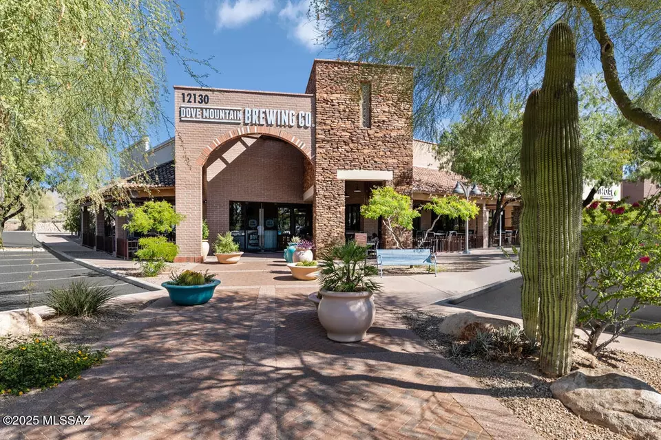 9442 W Hawes Rd, Marana, AZ 85658 | MLS# 22530047 | 12 Photos - Movoto