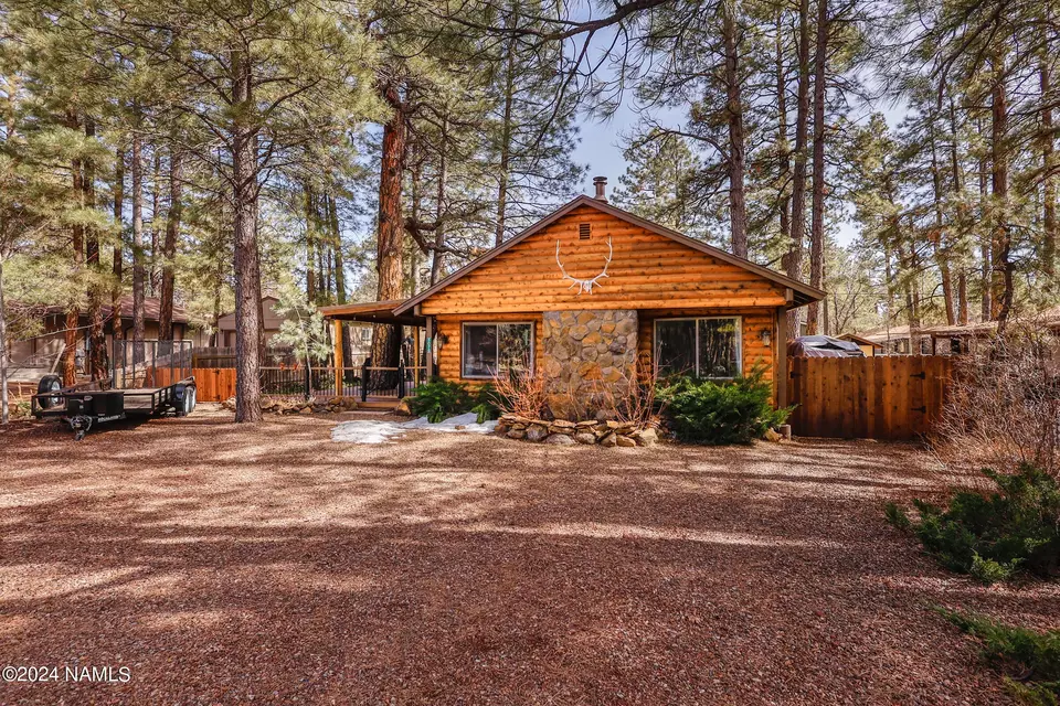 1075 E Caribou, Munds Park, AZ 86017 | 35 Photos - Movoto