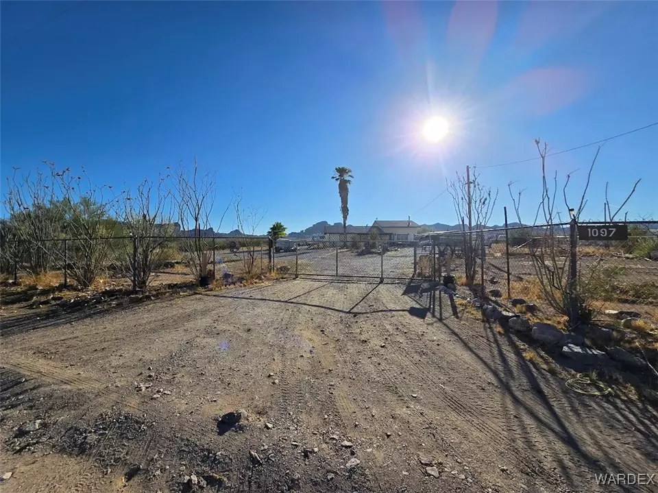 1097 S Dugas Rd, Golden Valley, AZ 86413 | 2 Photos - Movoto