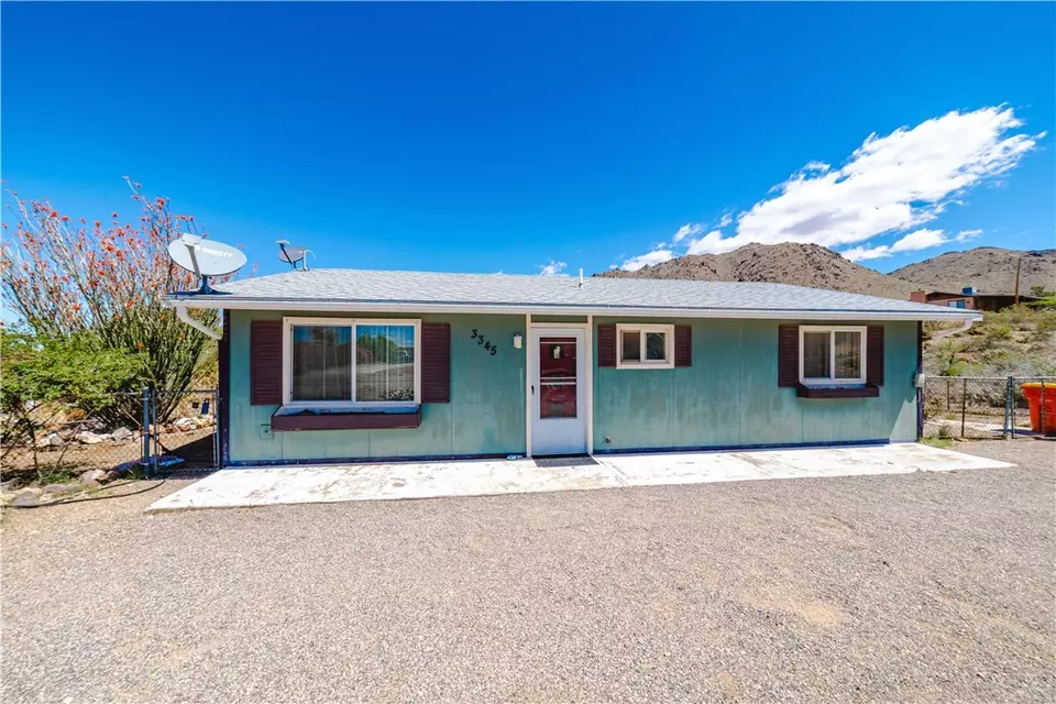 3345 W Smith Dr, Golden Valley, AZ 86413 | MLS# 029330 | 54 Photos - Movoto