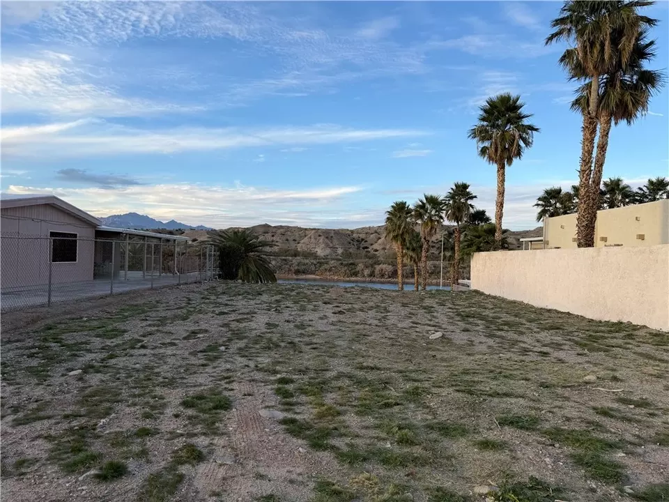 1703 Georgia Ln, Bullhead City, AZ 86442 | MLS# 035636 | 19 Photos - Movoto