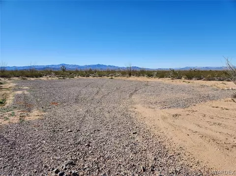 207-24 W 052a W Cielo Rd, Yucca, AZ 86438 | MLS# 036633 | 20 Photos ...
