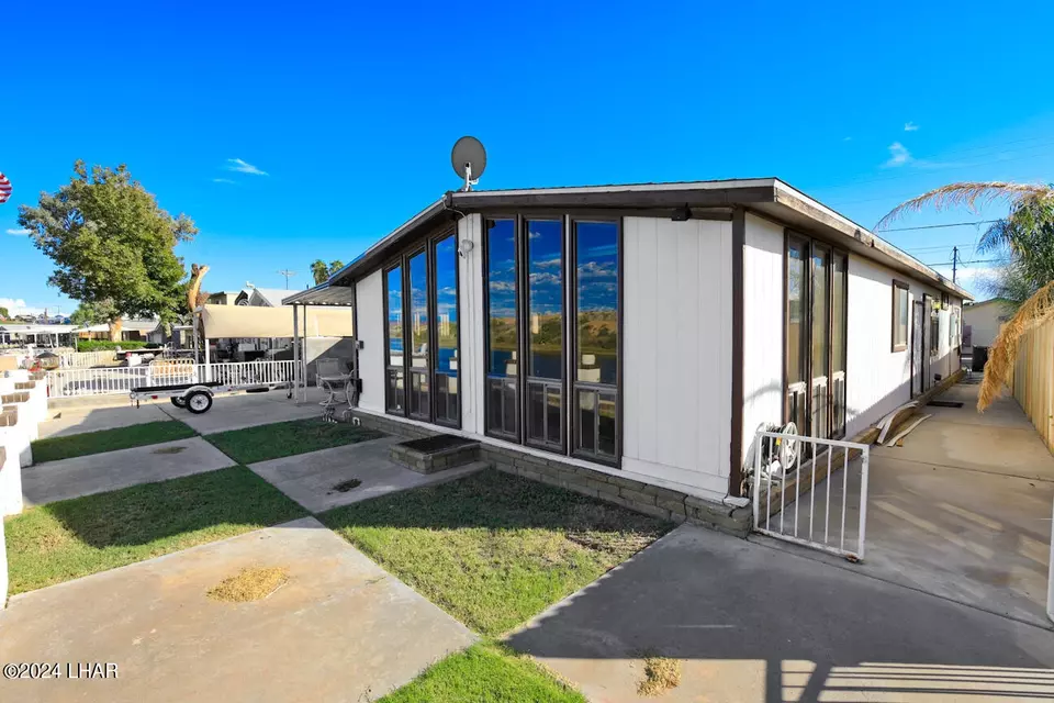 434 E Riverfront Dr, Parker, AZ 85344 | 45 Photos - Movoto