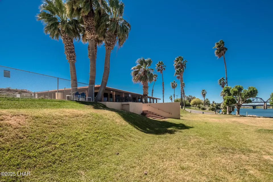 337 N Moonlight Dr, Parker, AZ 85344 | MLS# 1034166 | 38 Photos - Movoto