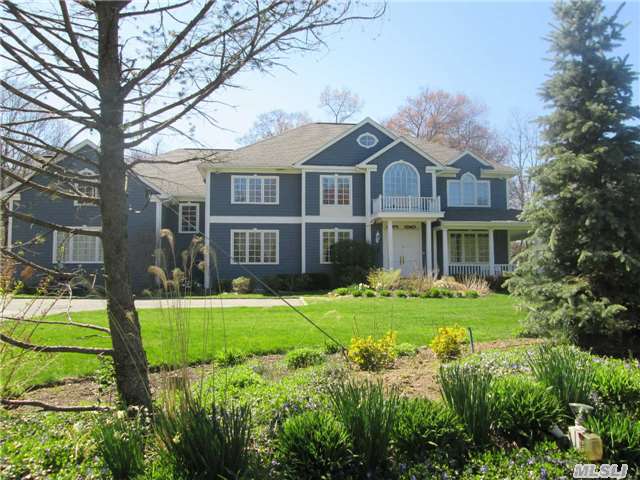 2 Evans Dr, Glen Head, NY 11545 | 17 Photos - Movoto