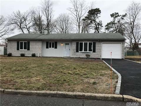6 Tarpon Ln, Centereach, NY 11720 - Movoto