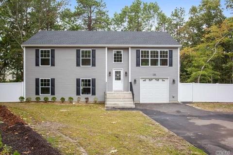 119 Middle Country Rd, Ridge, NY 11961 | 18 Photos - Movoto