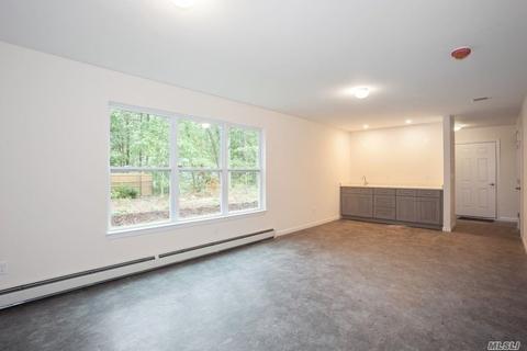 119 Middle Country Rd, Ridge, NY 11961 | 18 Photos - Movoto
