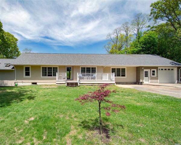 4120 Breakwater Rd, Mattituck, NY 11952 MLS# 3219695 - Movoto.com