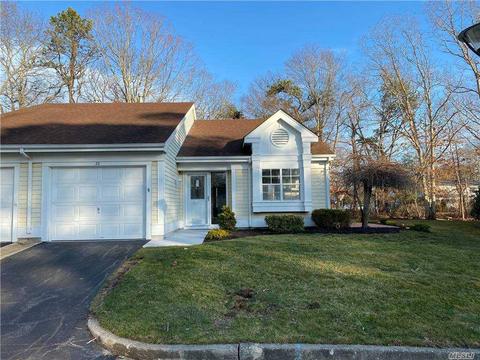 Leisure Glen, Ridge, NY real estate & homes for Sale - Movoto