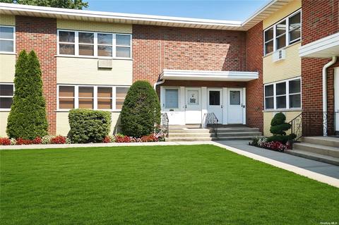 West Babylon Condos for Sale - West Babylon NY Townhouses - Movoto