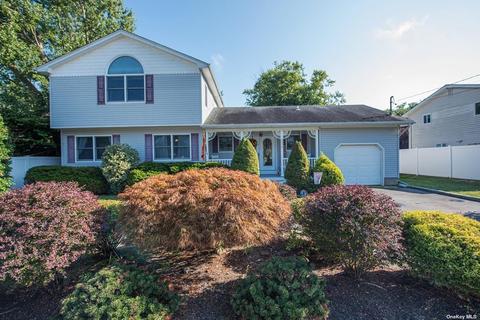 338 Bay 3rd St, West Islip, NY 11795 | 25 Photos | MLS #3430351 - Movoto