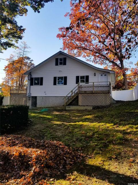 86 Locust Dr, Rocky Point, NY 11778 | 19 Photos | MLS #3441643 - Movoto