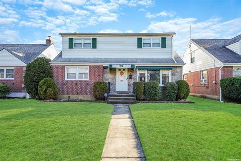 580 Marcellus Rd, Williston Park, NY 11596 | 32 Photos | MLS #3447013 ...