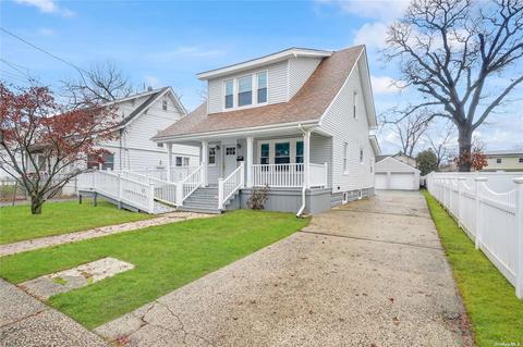 115 W Fulton Ave, Roosevelt, NY 11575 | 34 Photos | MLS #3448407 - Movoto