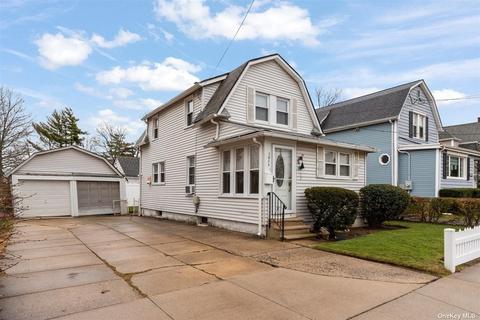1019 Walsh Ave, Woodmere, NY 11598 | 30 Photos | MLS #3449506 - Movoto