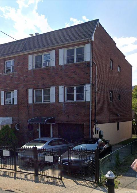 225 Beach 19th St, Far Rockaway, NY 11691 | 1 photo | MLS #3451398 - Movoto