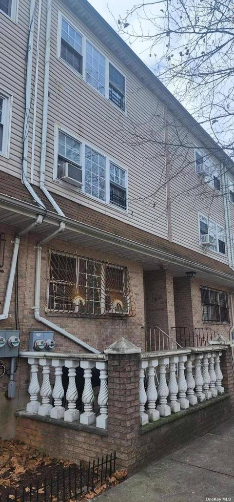 1293 Park Pl, Brooklyn, NY 11213 - Movoto.com