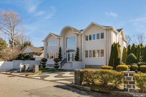 215-04 24th Ave, Bayside, NY 11360 | 21 Photos - Movoto