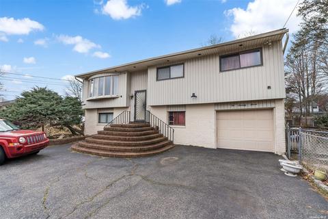 1077 Martinstein Ave, Bay Shore, NY 11706 | 30 Photos | MLS #3465053 ...