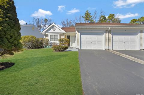 Leisure Glen, Ridge, NY real estate & homes for Sale - Movoto