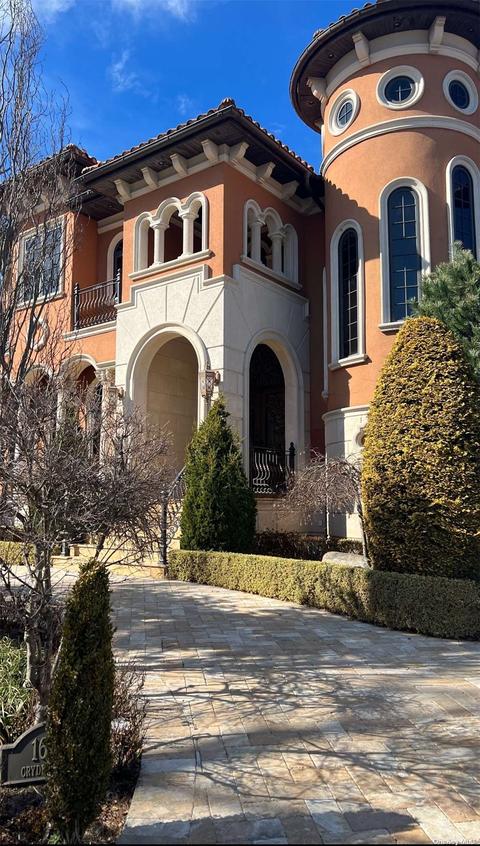 163-21 Cryders Ln, Beechhurst, NY 11357 | 1 photo | MLS #3468933 - Movoto