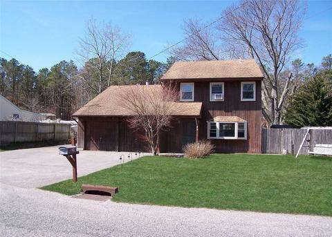 20 Panamoka Trl, Ridge, NY 11961 | 25 Photos - Movoto