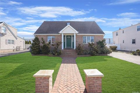 37 Soloff Blvd, Inwood, NY 11096 | 23 Photos | MLS #3471639 - Movoto