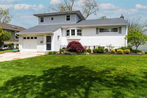 2 N Cloverfield Rd, Valley Stream, NY 11581 | 36 Photos | MLS #3475953 ...