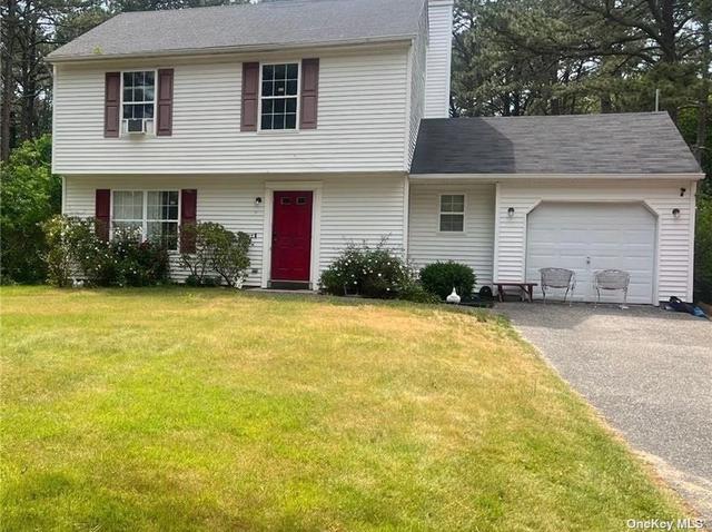 11 Pebble Way, Riverhead, NY 11901 | 4 Photos - Movoto