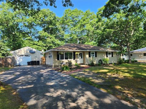 40 Lafayette Ave, Mastic, NY 11950 | 3 Photos | MLS #3485778 - Movoto