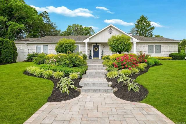 63 Stonehurst Ln, Dix Hills, NY 11746 | 27 Photos - Movoto