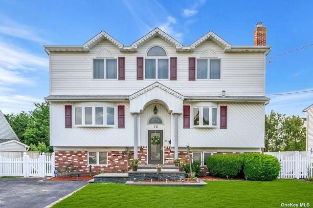 72 E Marine Ave, Lindenhurst, NY 11757 | 26 Photos - Movoto