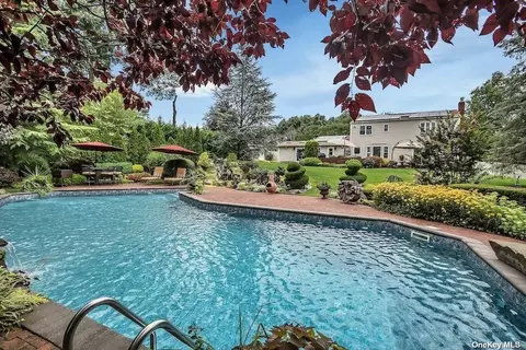 2 Majestic Dr, Dix Hills, NY 11746 | 36 Photos - Movoto