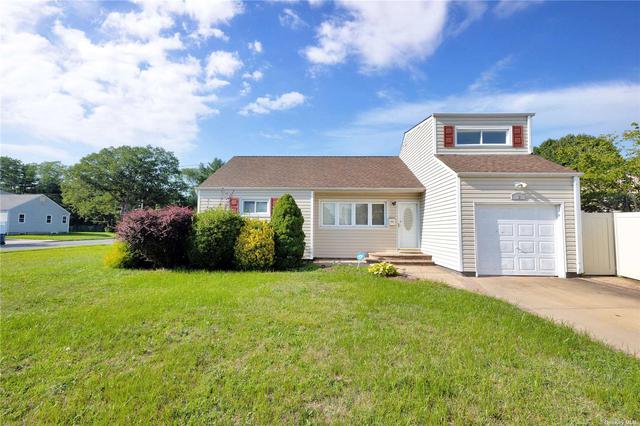 142 Burlington Ave, Deer Park, NY 11729 | 21 Photos - Movoto