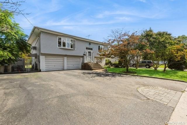 Wantagh, NY Real Estate - Wantagh Homes for Sale | Movoto