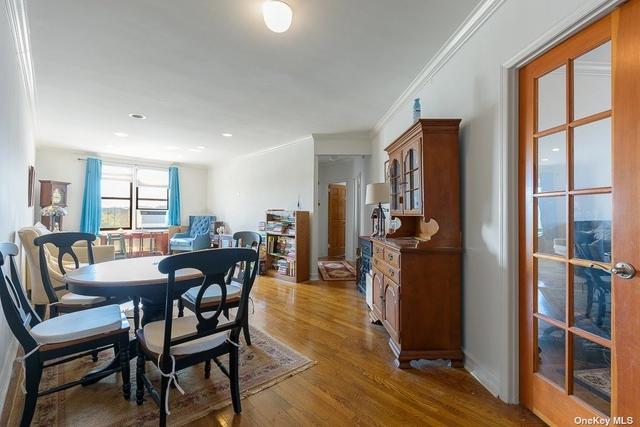 7111 Yellowstone Blvd #7F, Forest Hills, NY 11375 | 8 Photos - Movoto