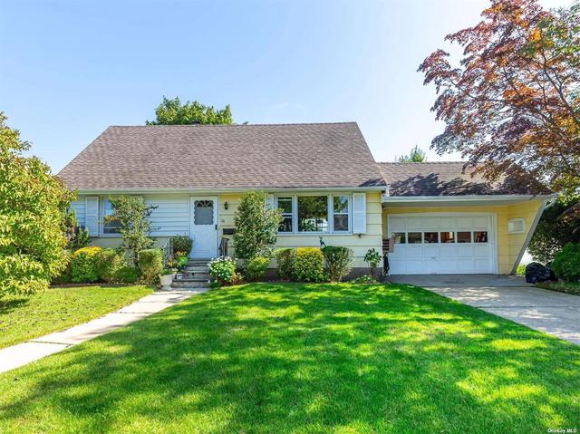 26 Berry Pl, Albertson, NY 11507 | 23 Photos - Movoto