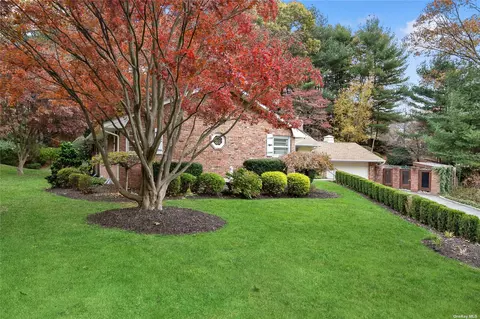 4 Sandra Dr, Dix Hills, NY 11746 | 35 Photos - Movoto